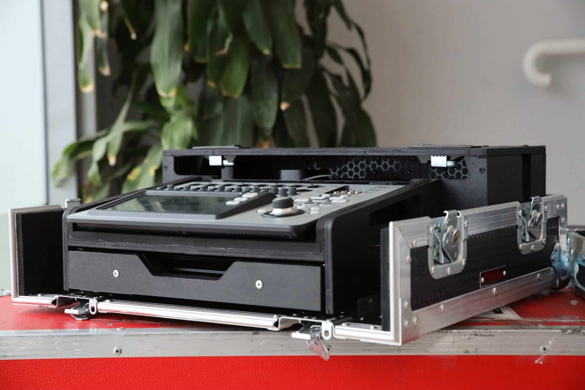 QSC TouchMix-16 Audio Console Case – Armor Road Cases